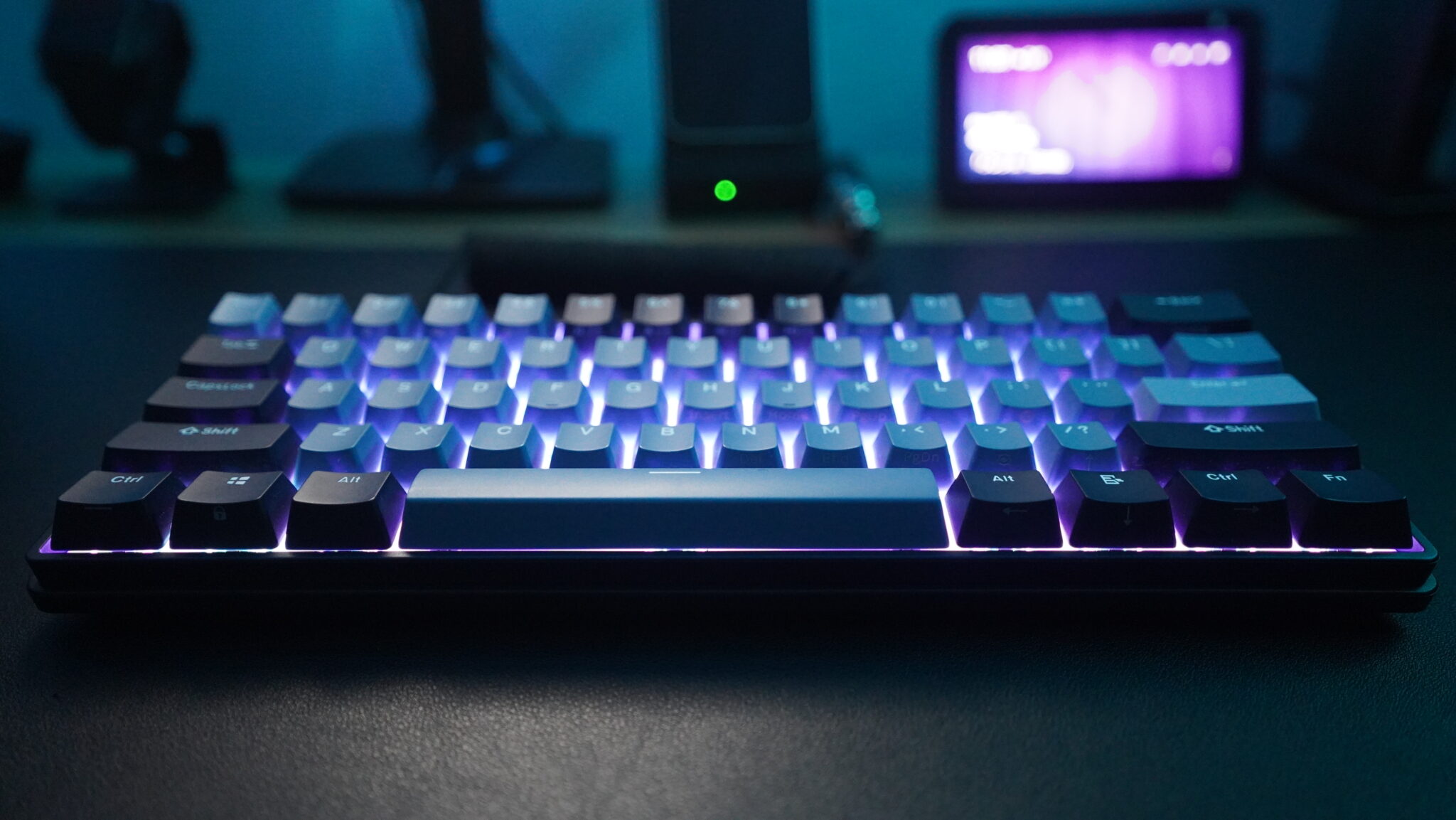 【2024.ver.デスクツアー】ゲームも仕事もかっこよく楽しく効率的に | youlog